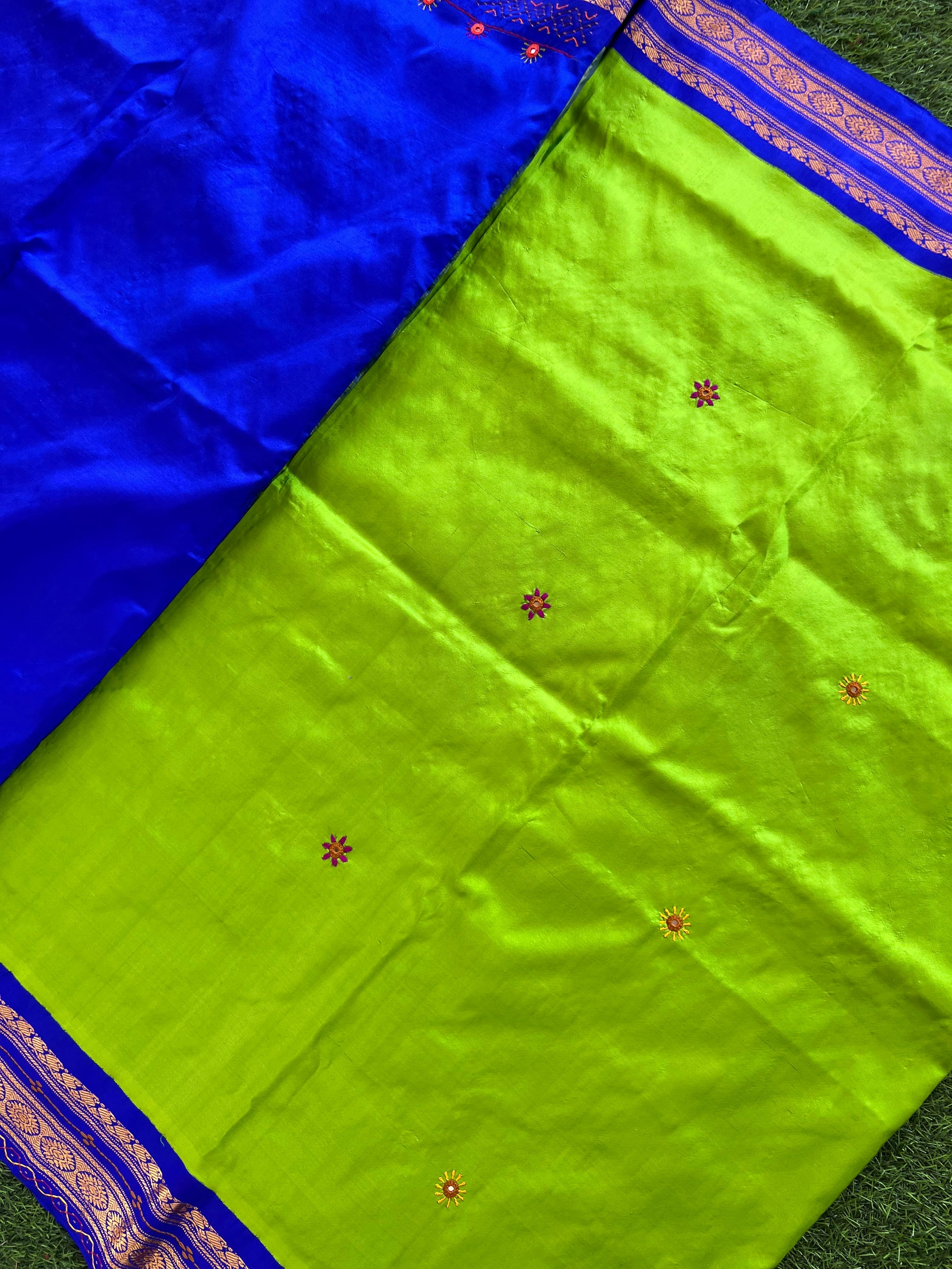 Molkalmuru silk lambani saree – Sooji Daarada mane